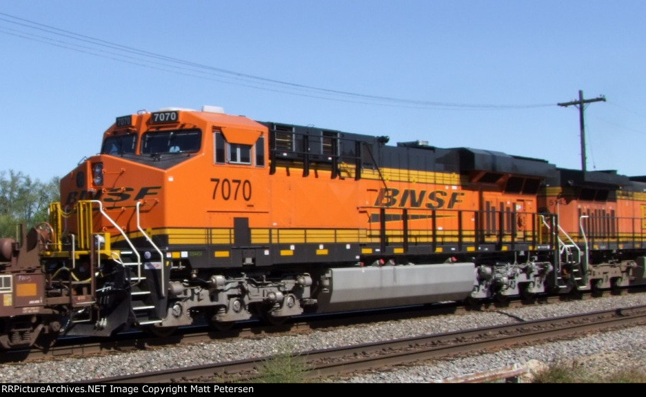 BNSF 7070